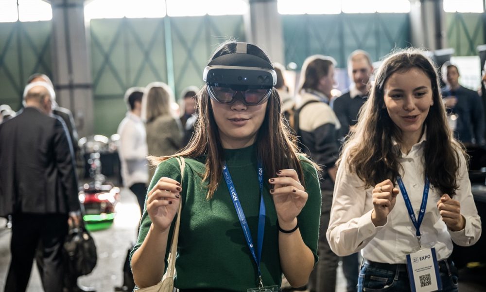 Nemzetközi érdeklődés övezte az AI&AUT expót - IOT magazin